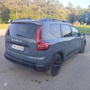 Pelēks Dacia Jogger 2023 Viļņa, ar dzinēja tilpumu 1.00 L un nobraukumu 120 tūkst. km par 10600 €, foto 11 vietnē AUTOMOTO.COM.LV
