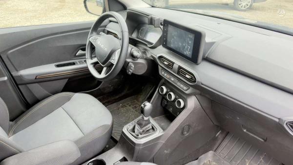 Pelēks Dacia Jogger 2023 Šauļi, ar dzinēja tilpumu 1.60 L un nobraukumu 22 tūkst. km par 14450 €, foto 10 vietnē AUTOMOTO.COM.LV