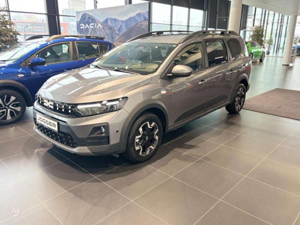 Pelēks Dacia Jogger 2026 Viļņa, ar dzinēja tilpumu 1.79 L un nobraukumu 1 tūkst. km par 26640 €, foto 1 vietnē AUTOMOTO.COM.LV