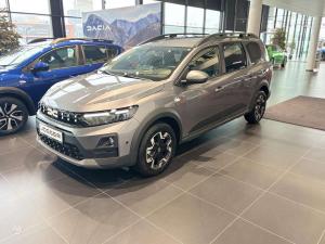 Pelēks Dacia Jogger 2026 Viļņa, ar dzinēja tilpumu 1.79 L un nobraukumu 1 tūkst. km par 26640 €, foto  vietnē AUTOMOTO.COM.LV