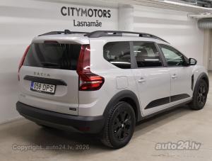 Grey Dacia Jogger 2022 in Tallinn, with an engine capacity of 1.00 L and mileage of 93 thousand km for 12900 €, photo 7 on AUTOMOTO.COM.LV