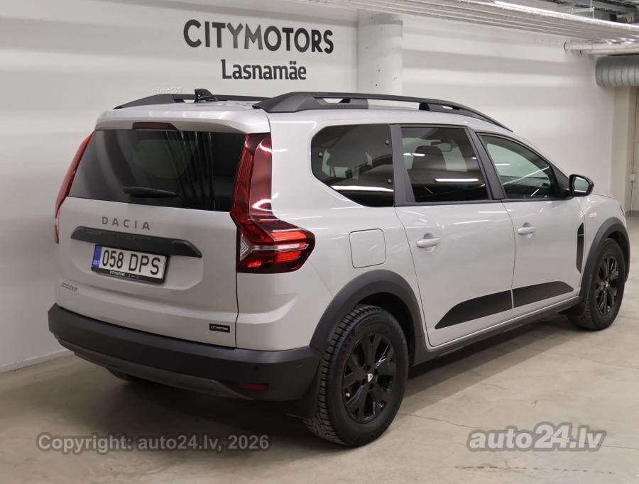 Grey Dacia Jogger 2022 in Tallinn, with an engine capacity of 1.00 L and mileage of 93 thousand km for 12900 €, photo 7 on AUTOMOTO.COM.LV