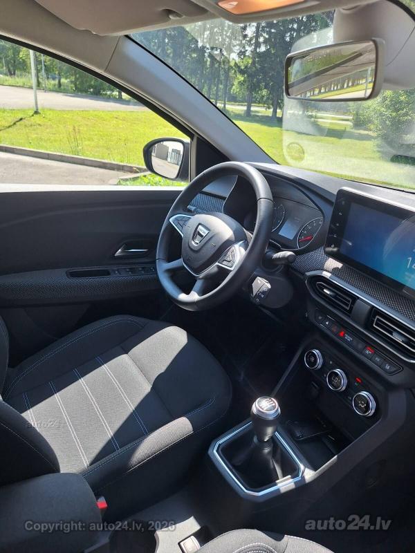 Pelēks Dacia Jogger 2022 Tallina, ar dzinēja tilpumu 1.00 L un nobraukumu 79 tūkst. km par 14900 €, foto 6 vietnē AUTOMOTO.COM.LV