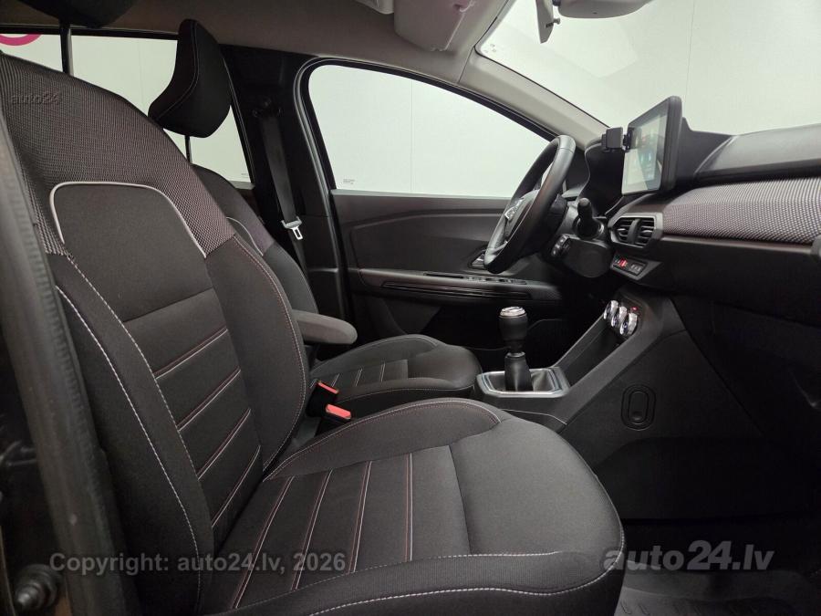 Pelēks Dacia Jogger 2022 Tallina, ar dzinēja tilpumu 1.00 L un nobraukumu 32 tūkst. km par 14300 €, foto 17 vietnē AUTOMOTO.COM.LV