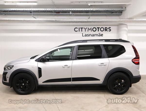 Grey Dacia Jogger 2022 in Tallinn, with an engine capacity of 1.00 L and mileage of 93 thousand km for 12490 €, photo 2 on AUTOMOTO.COM.LV