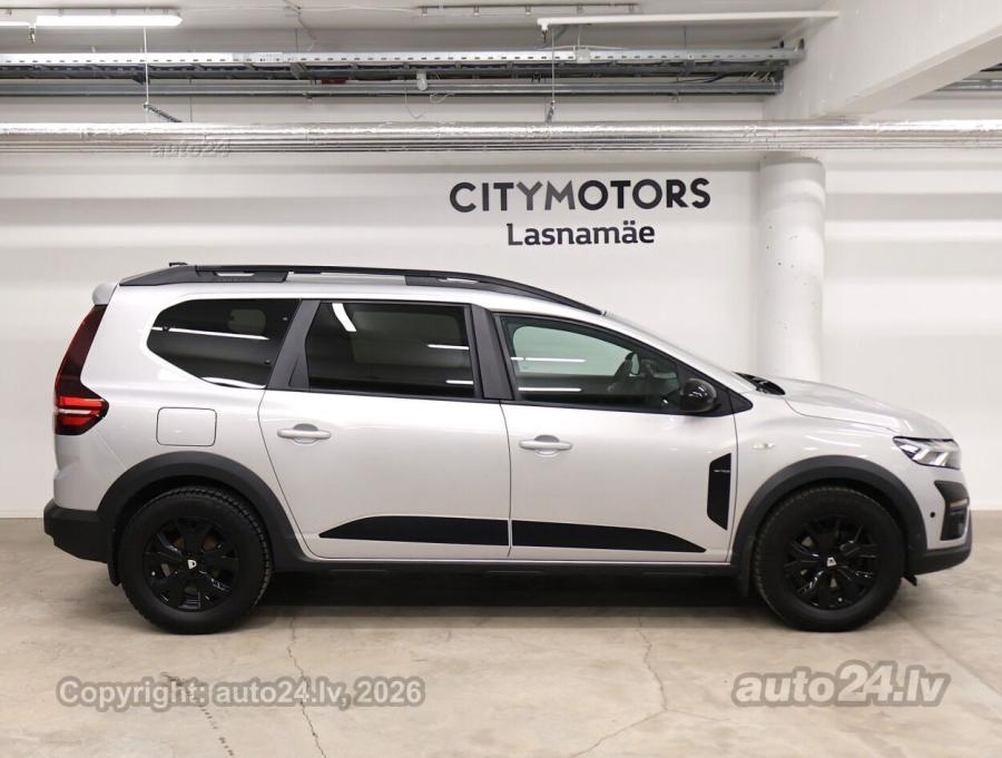 Grey Dacia Jogger 2022 in Tallinn, with an engine capacity of 1.00 L and mileage of 93 thousand km for 12490 €, photo 6 on AUTOMOTO.COM.LV