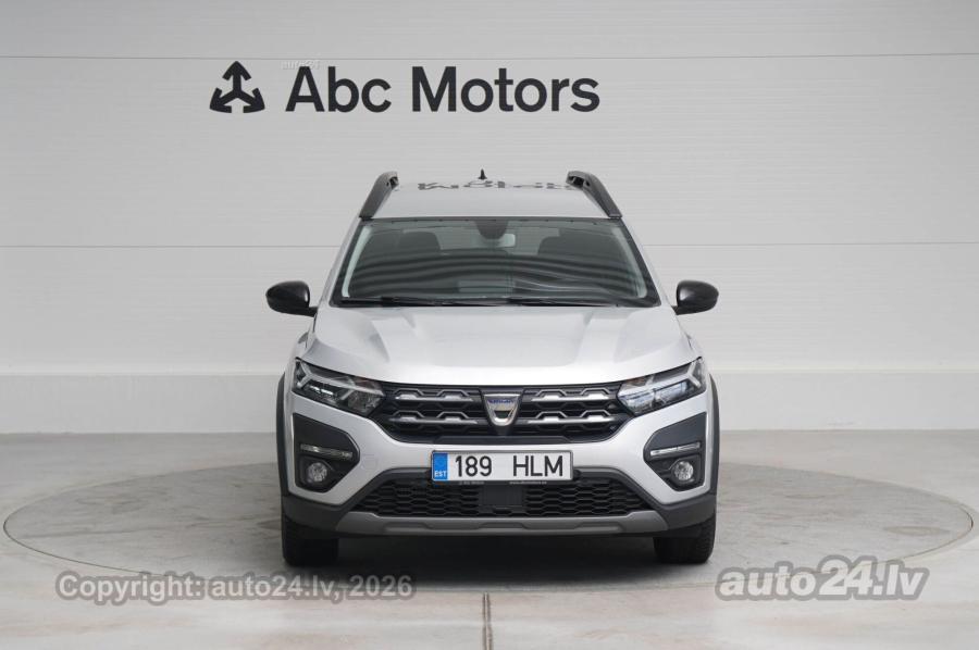 Grey Dacia Jogger 2022 in Tallinn, with an engine capacity of 1.00 L and mileage of 112 thousand km for 12490 €, photo 3 on AUTOMOTO.COM.LV