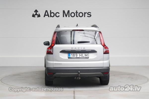 Grey Dacia Jogger 2022 in Tallinn, with an engine capacity of 1.00 L and mileage of 112 thousand km for 12490 €, photo 6 on AUTOMOTO.COM.LV