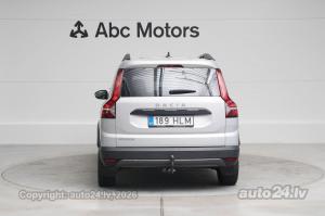 Pelēks Dacia Jogger 2022 Tallina, ar dzinēja tilpumu 1.00 L un nobraukumu 112 tūkst. km par 12490 €, foto 6 vietnē AUTOMOTO.COM.LV