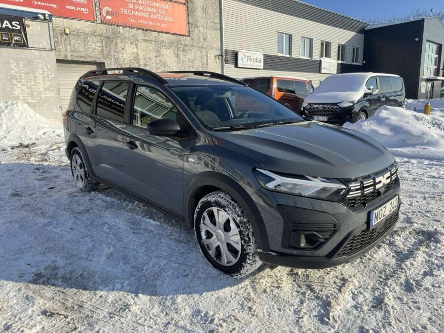 Grey Dacia Jogger 2023 in Klaipeda, with an engine capacity of 1.00 L and mileage of 87 thousand km for 11000 €, photo 5 on AUTOMOTO.COM.LV