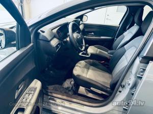 Grey Dacia Jogger 2023 in Parnu, with an engine capacity of 1.00 L and mileage of 64 thousand km for 16900 €, photo 4 on AUTOMOTO.COM.LV