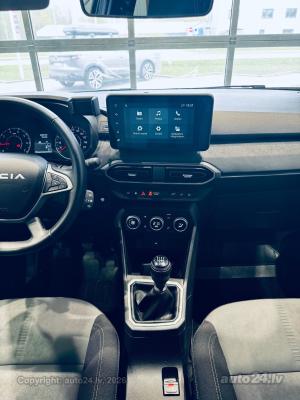Grey Dacia Jogger 2023 in Parnu, with an engine capacity of 1.00 L and mileage of 64 thousand km for 16900 €, photo 6 on AUTOMOTO.COM.LV
