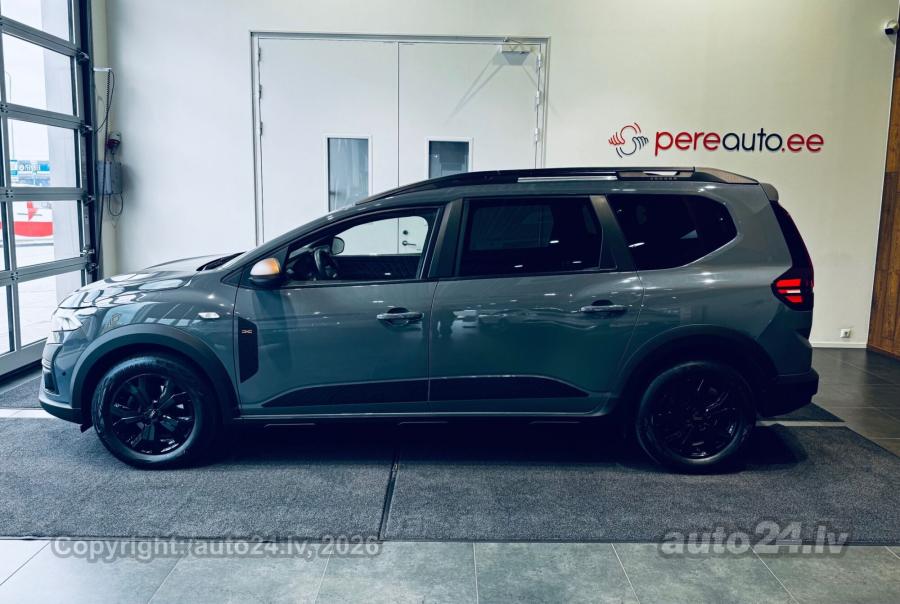 Grey Dacia Jogger 2023 in Parnu, with an engine capacity of 1.00 L and mileage of 64 thousand km for 16900 €, photo 15 on AUTOMOTO.COM.LV