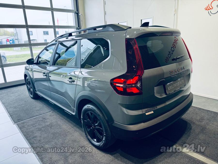 Grey Dacia Jogger 2023 in Parnu, with an engine capacity of 1.00 L and mileage of 64 thousand km for 16900 €, photo 17 on AUTOMOTO.COM.LV