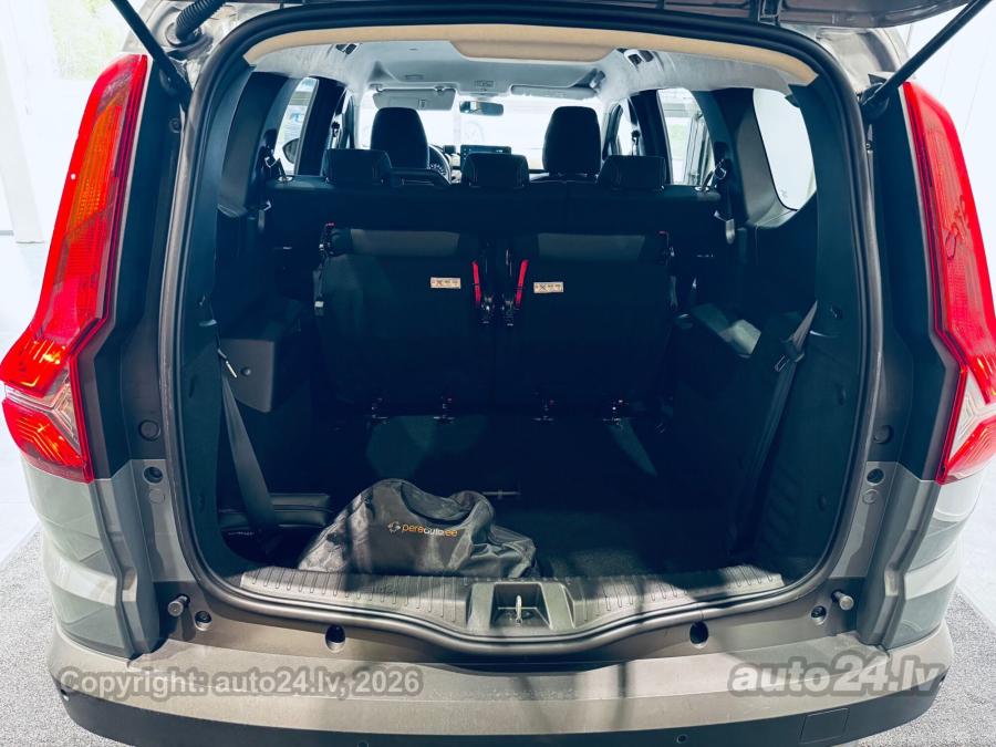 Grey Dacia Jogger 2023 in Parnu, with an engine capacity of 1.00 L and mileage of 64 thousand km for 16900 €, photo 19 on AUTOMOTO.COM.LV