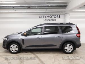 Grey Dacia Jogger 2025 in Tallinn, with an engine capacity of 1.00 L and mileage of 6 thousand km for 17900 €, photo 2 on AUTOMOTO.COM.LV