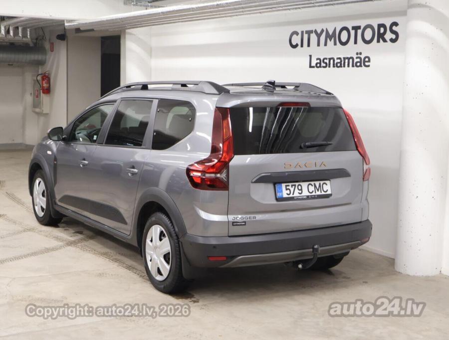 Grey Dacia Jogger 2025 in Tallinn, with an engine capacity of 1.00 L and mileage of 6 thousand km for 17900 €, photo 3 on AUTOMOTO.COM.LV
