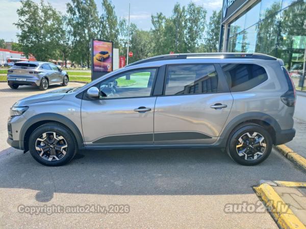 Grey Dacia Jogger 2026 in Tartu, with an engine capacity of 1.80 L and mileage of 11 thousand km for 25200 €, photo 6 on AUTOMOTO.COM.LV