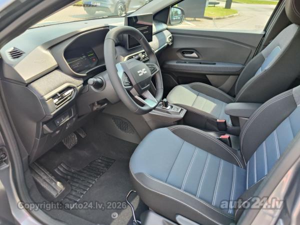 Grey Dacia Jogger 2026 in Tartu, with an engine capacity of 1.80 L and mileage of 11 thousand km for 25200 €, photo 9 on AUTOMOTO.COM.LV
