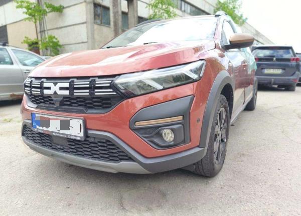 Oranžs Dacia Jogger 2024 Rīga, ar dzinēja tilpumu 1.00 L un nobraukumu 117 tūkst. km par 5300 €, foto 1 vietnē AUTOMOTO.COM.LV