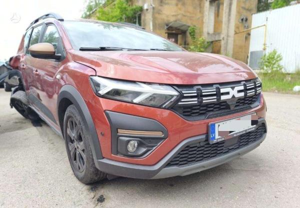Oranžs Dacia Jogger 2024 Rīga, ar dzinēja tilpumu 1.00 L un nobraukumu 117 tūkst. km par 5300 €, foto 3 vietnē AUTOMOTO.COM.LV