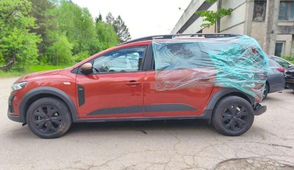 Oranžs Dacia Jogger 2024 Rīga, ar dzinēja tilpumu 1.00 L un nobraukumu 117 tūkst. km par 5300 €, foto 8 vietnē AUTOMOTO.COM.LV