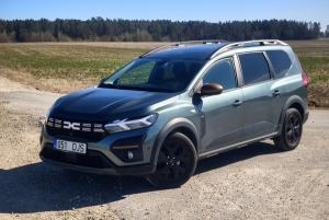 Дачия Jogger 2023 в Таллин, объемом двигателя 1.00 л и пробегом 81 тыс. км за 15400 €, фото  на AUTOMOTO.COM.LV