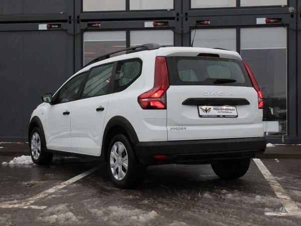 Balts Dacia Jogger 2023 Viļņa, ar dzinēja tilpumu 1.00 L un nobraukumu 100 tūkst. km par 11000 €, foto 4 vietnē AUTOMOTO.COM.LV