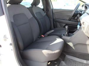 White Dacia Jogger 2023 in Vilnius, with an engine capacity of 1.00 L and mileage of 90 thousand km for 11500 €, photo 12 on AUTOMOTO.COM.LV