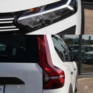 White Dacia Jogger 2023 in Vilnius, with an engine capacity of 1.00 L and mileage of 90 thousand km for 11500 €, photo 17 on AUTOMOTO.COM.LV