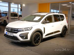 White Dacia Jogger 2022 in Tallinn, with an engine capacity of 1.00 L and mileage of 87 thousand km for 10500 €, photo 6 on AUTOMOTO.COM.LV