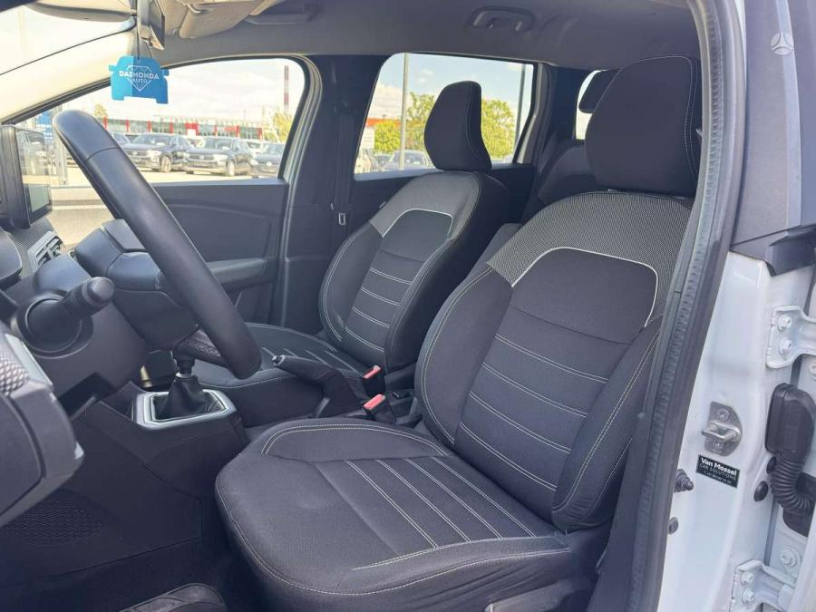 Balts Dacia Jogger 2023 Kauņa, ar dzinēja tilpumu 1.00 L un nobraukumu 158 tūkst. km par 11500 €, foto 8 vietnē AUTOMOTO.COM.LV