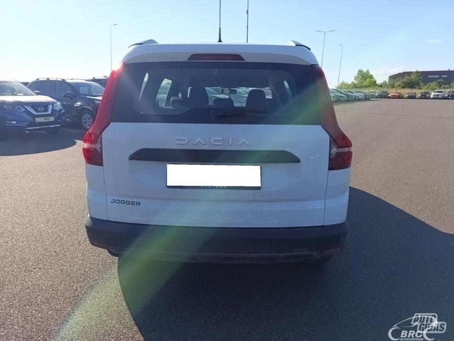 Balts Dacia Jogger 2023 Avižieniai, ar dzinēja tilpumu 1.00 L un nobraukumu 96 tūkst. km par 10900 €, foto 5 vietnē AUTOMOTO.COM.LV