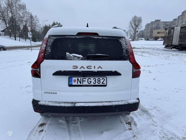Balts Dacia Jogger 2024 Kauņa, ar dzinēja tilpumu 1.00 L un nobraukumu 7 tūkst. km par 11800 €, foto 5 vietnē AUTOMOTO.COM.LV