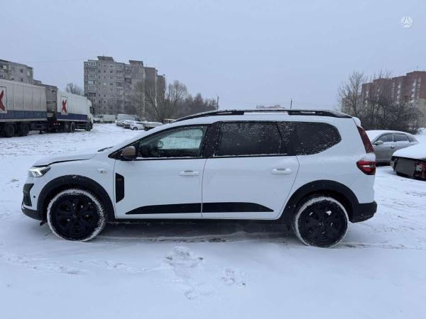 Balts Dacia Jogger 2024 Kauņa, ar dzinēja tilpumu 1.00 L un nobraukumu 7 tūkst. km par 11800 €, foto 8 vietnē AUTOMOTO.COM.LV