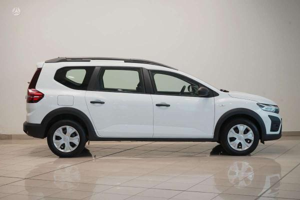 Balts Dacia Jogger 2024 Viļņa, ar dzinēja tilpumu 1.00 L un nobraukumu 51 tūkst. km par 14990 €, foto 2 vietnē AUTOMOTO.COM.LV