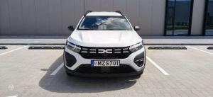 White Dacia Jogger 2024 in Vilnius, with an engine capacity of 1.00 L and mileage of 88 thousand km for 10500 €, photo  on AUTOMOTO.COM.LV