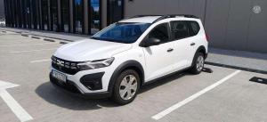 White Dacia Jogger 2024 in Vilnius, with an engine capacity of 1.00 L and mileage of 88 thousand km for 10500 €, photo 3 on AUTOMOTO.COM.LV