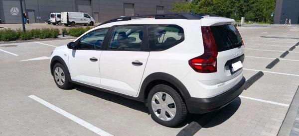 Balts Dacia Jogger 2024 Viļņa, ar dzinēja tilpumu 1.00 L un nobraukumu 90 tūkst. km par 10200 €, foto 5 vietnē AUTOMOTO.COM.LV