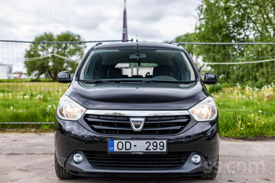 Black Dacia Lodgy 2014 in Riga, with an engine capacity of 1.50 L and mileage of 174 thousand km for 6690 €, photo 4 on AUTOMOTO.COM.LV