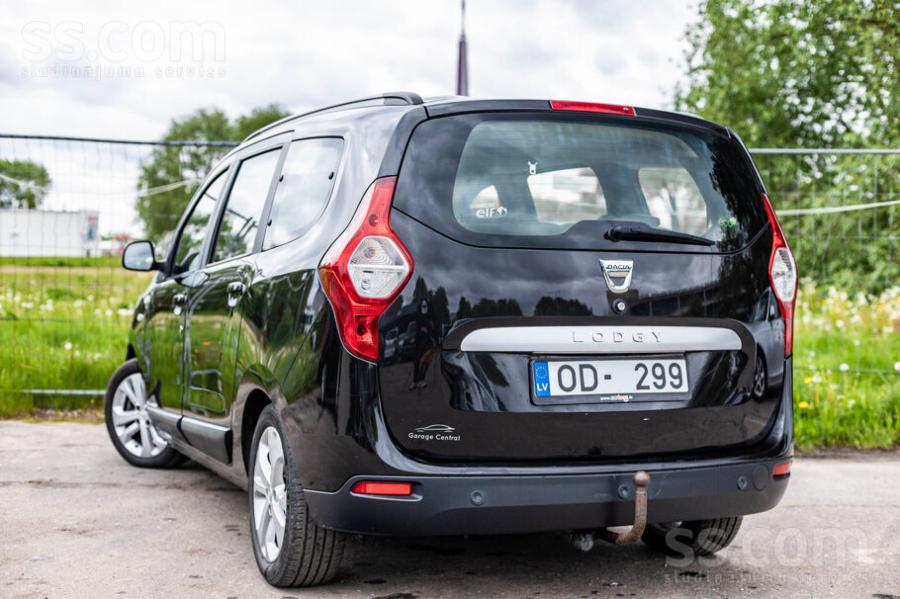 Black Dacia Lodgy 2014 in Riga, with an engine capacity of 1.50 L and mileage of 174 thousand km for 6690 €, photo 7 on AUTOMOTO.COM.LV