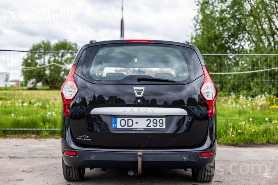 Black Dacia Lodgy 2014 in Riga, with an engine capacity of 1.50 L and mileage of 174 thousand km for 6690 €, photo 9 on AUTOMOTO.COM.LV