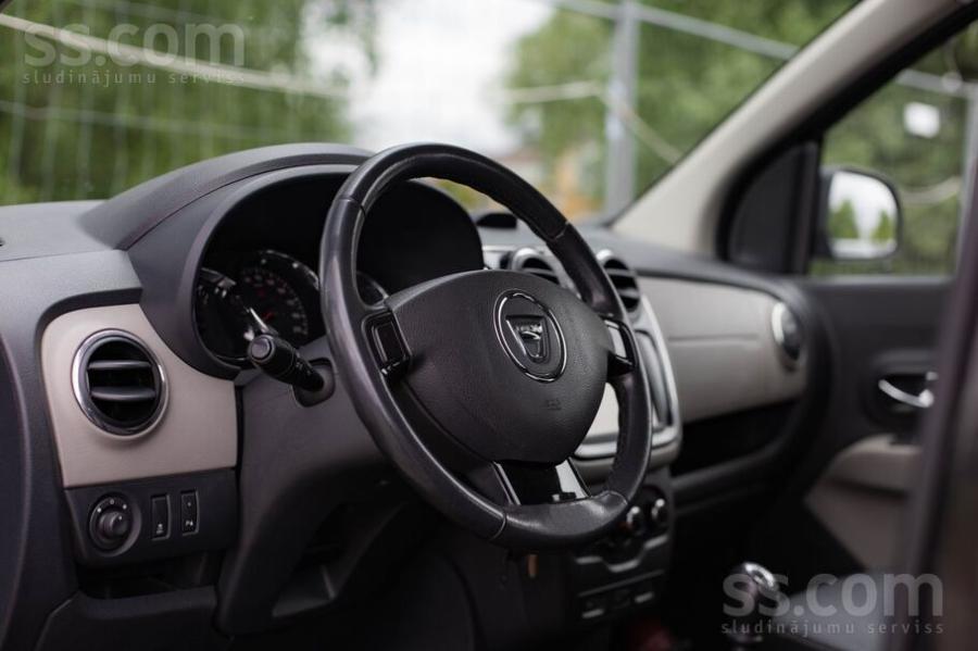 Black Dacia Lodgy 2014 in Riga, with an engine capacity of 1.50 L and mileage of 174 thousand km for 6690 €, photo 15 on AUTOMOTO.COM.LV