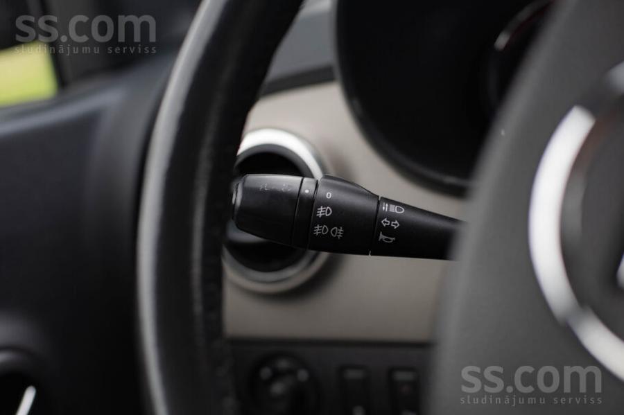 Black Dacia Lodgy 2014 in Riga, with an engine capacity of 1.50 L and mileage of 174 thousand km for 6690 €, photo 20 on AUTOMOTO.COM.LV