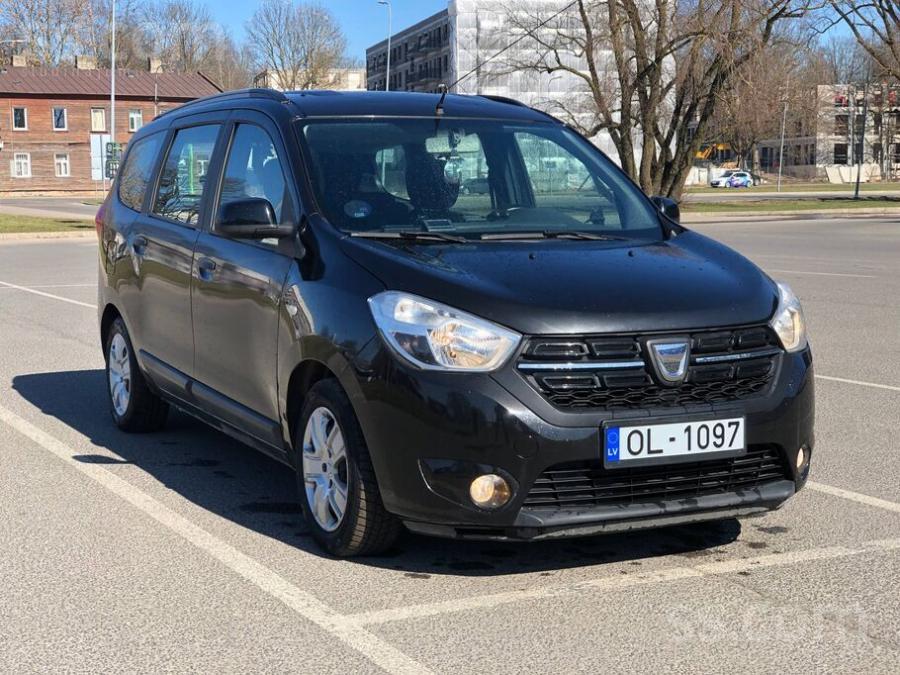 Black Dacia Lodgy 2019 in Riga, with an engine capacity of 1.60 L and mileage of 158 thousand km for 5800 €, photo 4 on AUTOMOTO.COM.LV