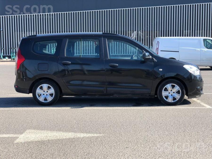 Black Dacia Lodgy 2019 in Riga, with an engine capacity of 1.60 L and mileage of 158 thousand km for 5800 €, photo 6 on AUTOMOTO.COM.LV