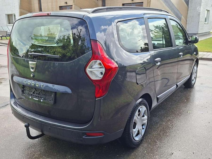 Black Dacia Lodgy 2014 in Ukmerge, with an engine capacity of 1.20 L and mileage of 200 thousand km for 3500 €, photo 5 on AUTOMOTO.COM.LV