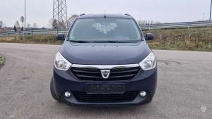 Blue Dacia Lodgy 2015 in Marijampole, with an engine capacity of 1.46 L and mileage of 207 thousand km for 4650 €, photo 2 on AUTOMOTO.COM.LV
