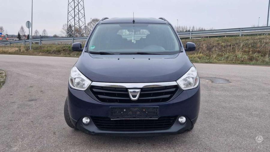 Blue Dacia Lodgy 2015 in Marijampole, with an engine capacity of 1.46 L and mileage of 207 thousand km for 4650 €, photo 2 on AUTOMOTO.COM.LV