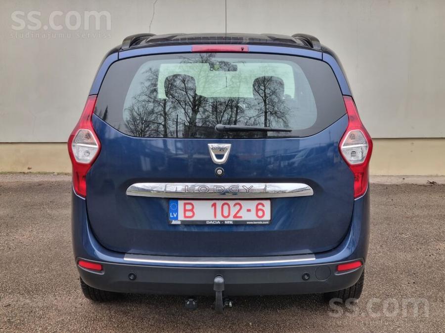Blue Dacia Lodgy 2016 in Ogre, with an engine capacity of 1.20 L and mileage of 141 thousand km for 5950 €, photo 7 on AUTOMOTO.COM.LV